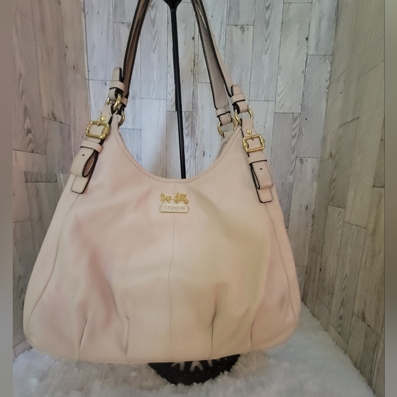 Coach | Bags | Authentic Coach Cream Pebble Leather Shoulder Bag | Poshmark